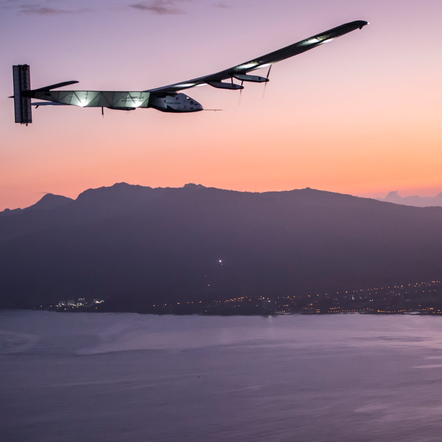 Tech Issues Ground Solar Impulse - Outside Online