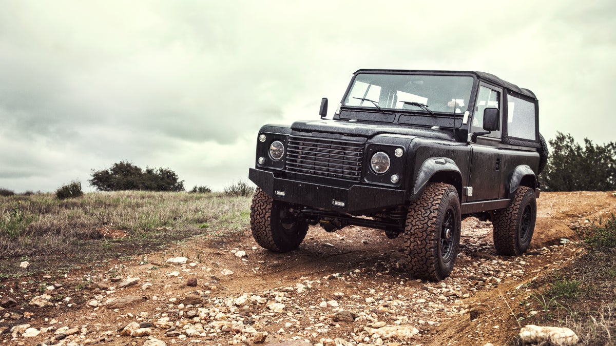 Icon Land Rover Defender - Outside Online