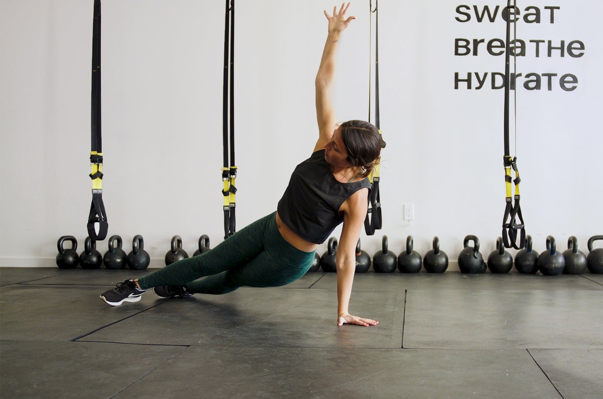 7 Side Ab Exercises You Can Do at Home - Outside Online