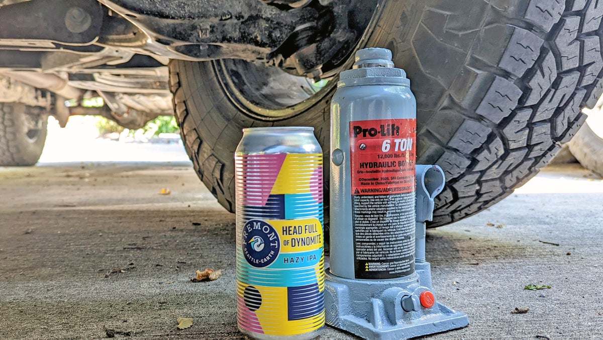 Pro-Lift’s Off-Road Jack Is the Best Travel Option and Only Costs $43 ...