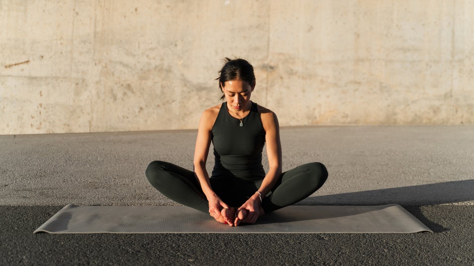 6 Hip Flexor Stretches To Loosen Tight Muscles Outside Online