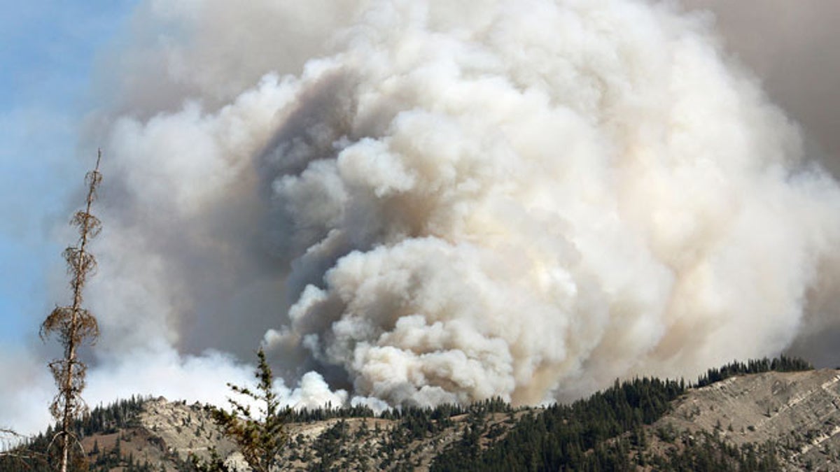 Study: Wildfire Smoke Travels Farther Than Thought - Outside Online